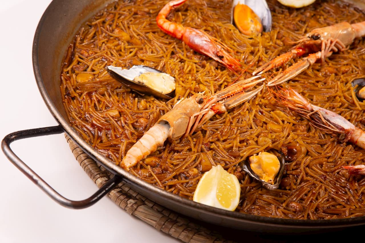 Taste the best Valencian rice by the sea of Jávea - Spain Life Exclusive